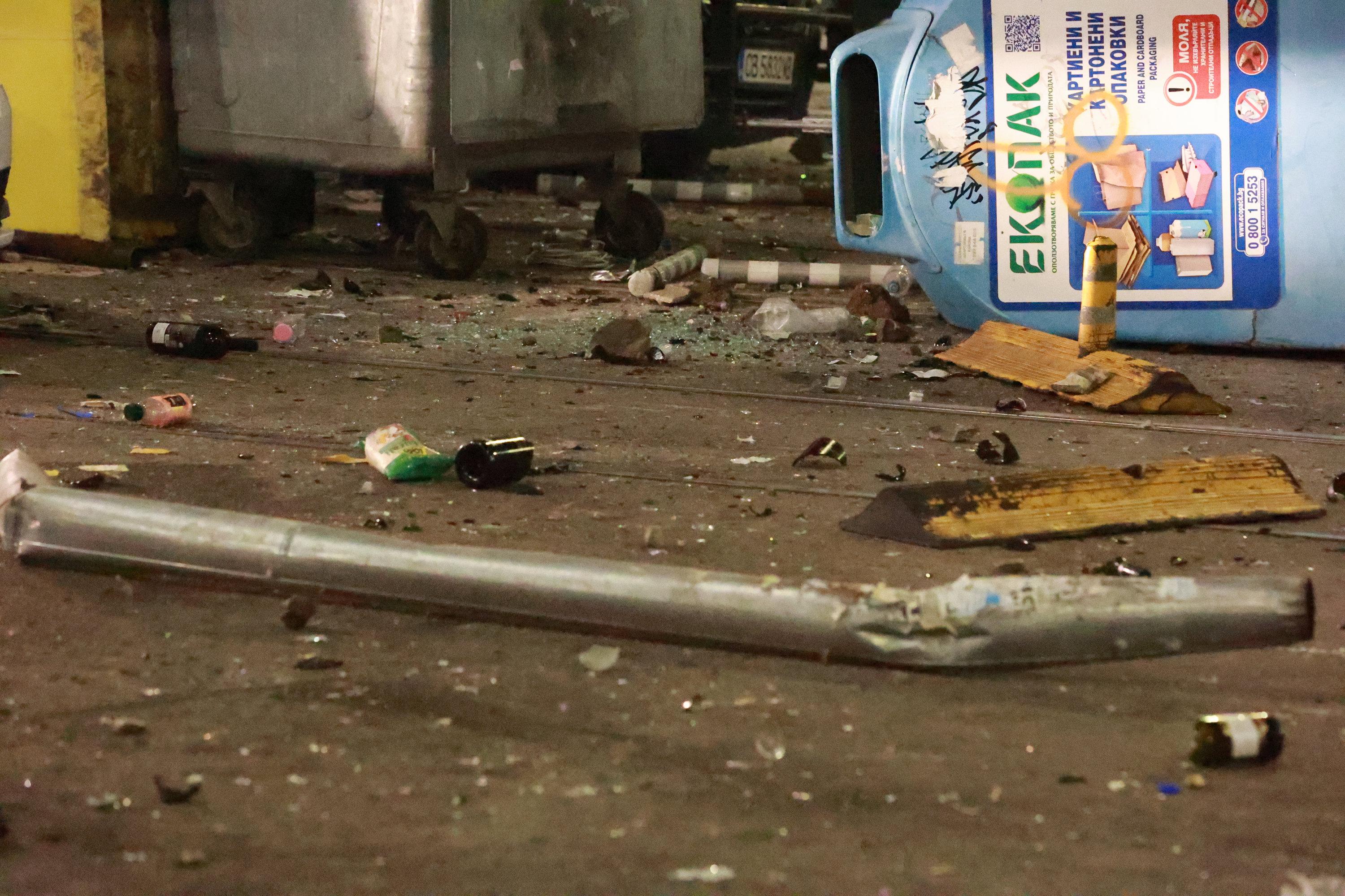 Petel.bg - новини - Столичният инспекторат: Щетите от вандалските прояви на протеста са над 80 ...